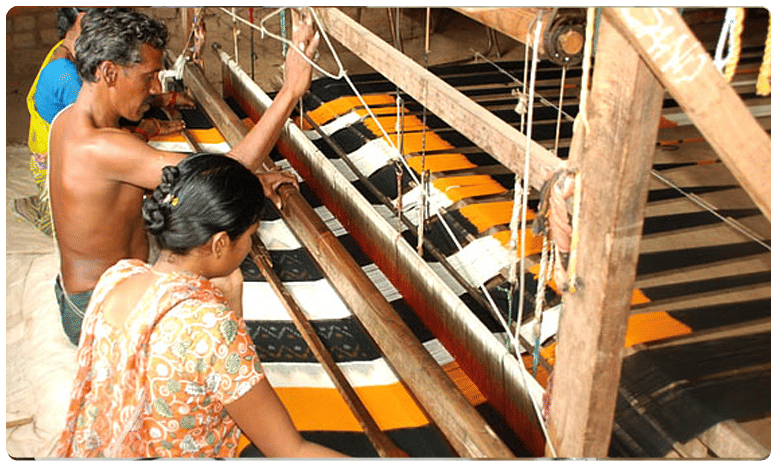 కొత్త సొగసుల నేత చీర.. చేనేతదే ఇక భవిత..! | Power loom workers ready to ...