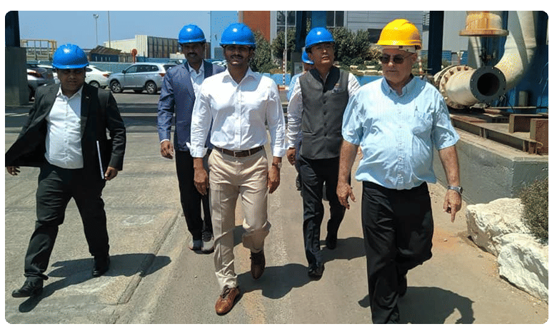 ఇజ్రాయెల్‌ టూర్‌లో మన స్టైలిష్ సీఎంని చూశారా! | Jagan visited h2id ...