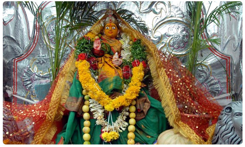 తొలి బోనమెత్తిన గోల్కొండ | Bonala festival began in jagadambika temple ...