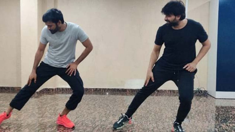 Johnny Master teaching : సూపర్ క్రేజీ సాంగ్‌ కోసం ధనుష్‌కు స్టెప్స్ ...