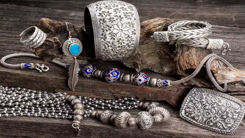 Silver Price Today(07-02-2021):బంగారం బాటలోనే వెండి ధరలు పై పైకి ...