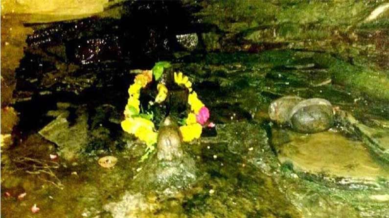 Mahadev Mandir: ఈ ఆలయంలో అన్నీ వింతలే.. ఇక్కడ లింగాన్ని తెల్లవారు ...