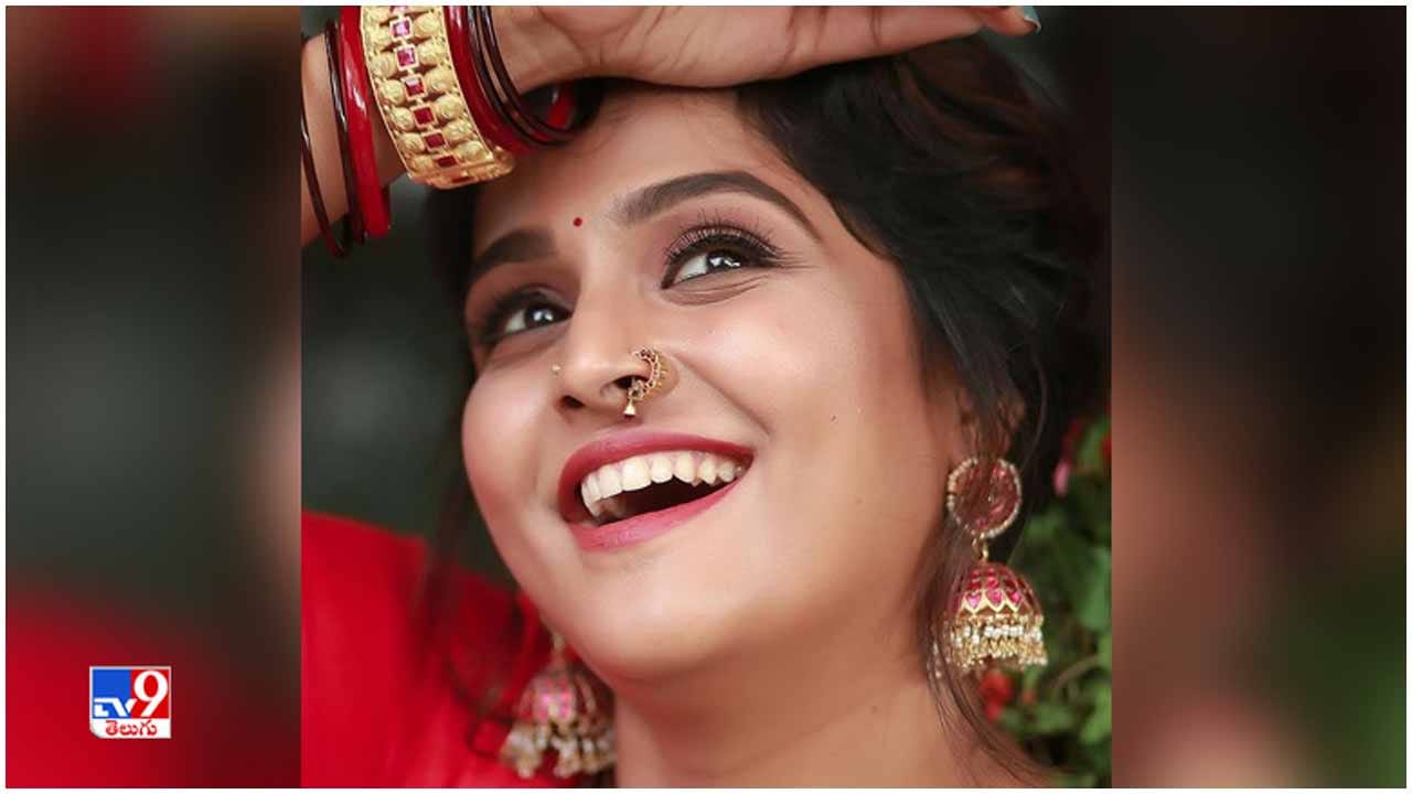 Remya Nambeesan: మలయాళీ భామ రెమ్యా నంబీసన్ లేటెస్ట్ ఫోటో గ్యాలరీ ...