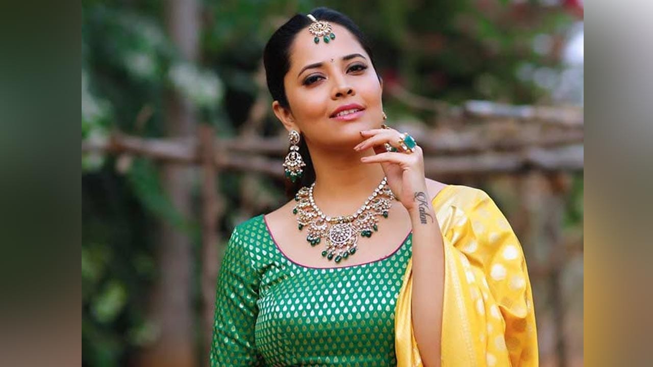 Anasuya: వెండితెరపై దూసుకుపోతున్న అందాల యాంకరమ్మ.. మరో స్పెషల్ సాంగ్‏లో ...