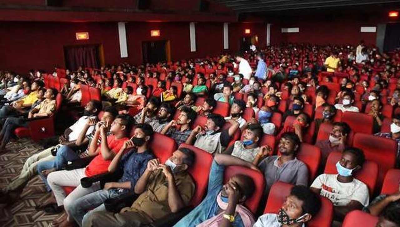 AP Cinema Ticket Rate: ఏపీలో థియేటర్లపై పోలీసులు తనిఖీ.. టికెట్ల ధరలపై ...