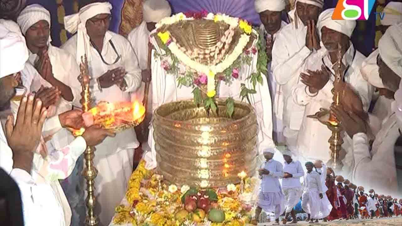 Nagoba Jatara: పుష్యమాసం వచ్చిదంటే చాలు నాగోబా జాతర సంబురాలు.. ఆదివాసీల ...