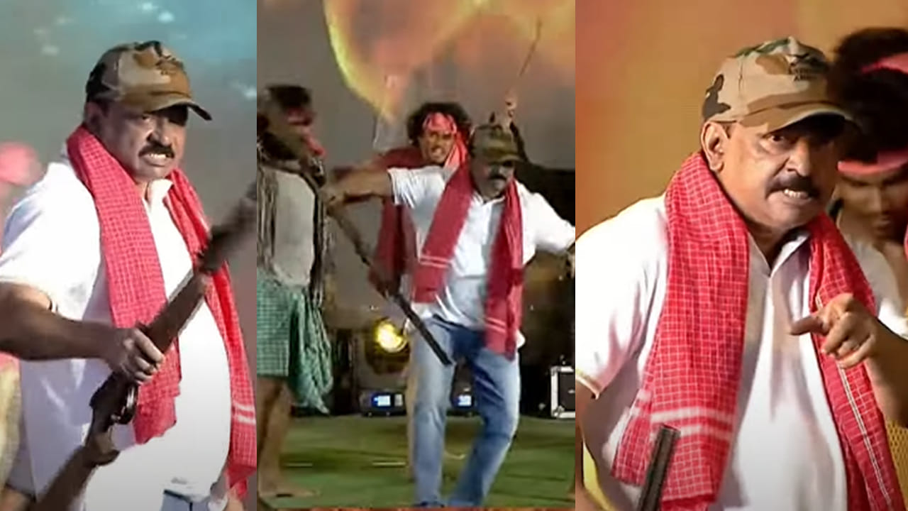 RGV Dance Performance: రెచ్చిపోయిన ఆర్జీవీ.. స్టేజ్ పై దద్దరిల్లిపోయేలా ...