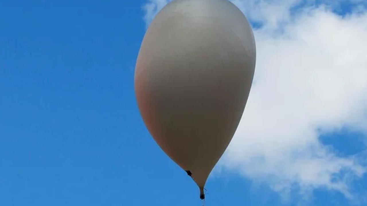 Viral News: తెగిపోయిన హైడ్రోజన్ బెలున్ తాడు.. రెండు రోజులు గాల్లోనే ...