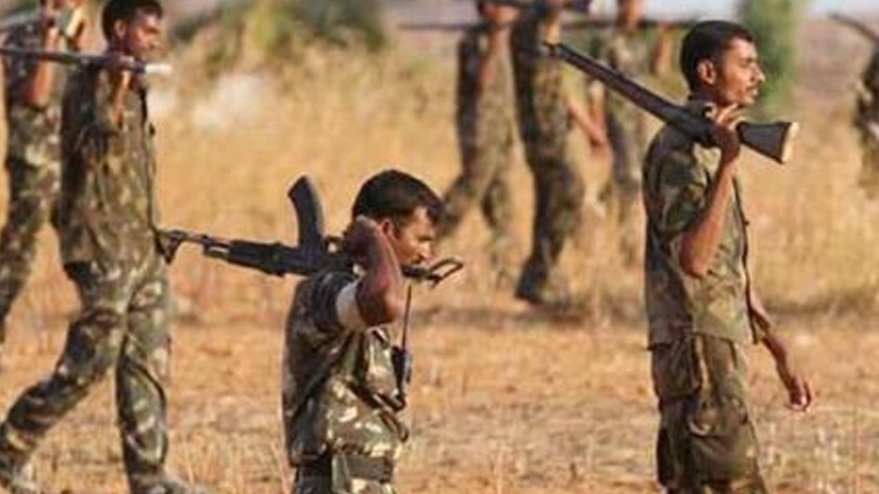 Police Kumbing: మావోయిస్టుల కదలికలపై సమాచారం.. ఉమ్మడి ఆదిలాబాద్‌ను ...