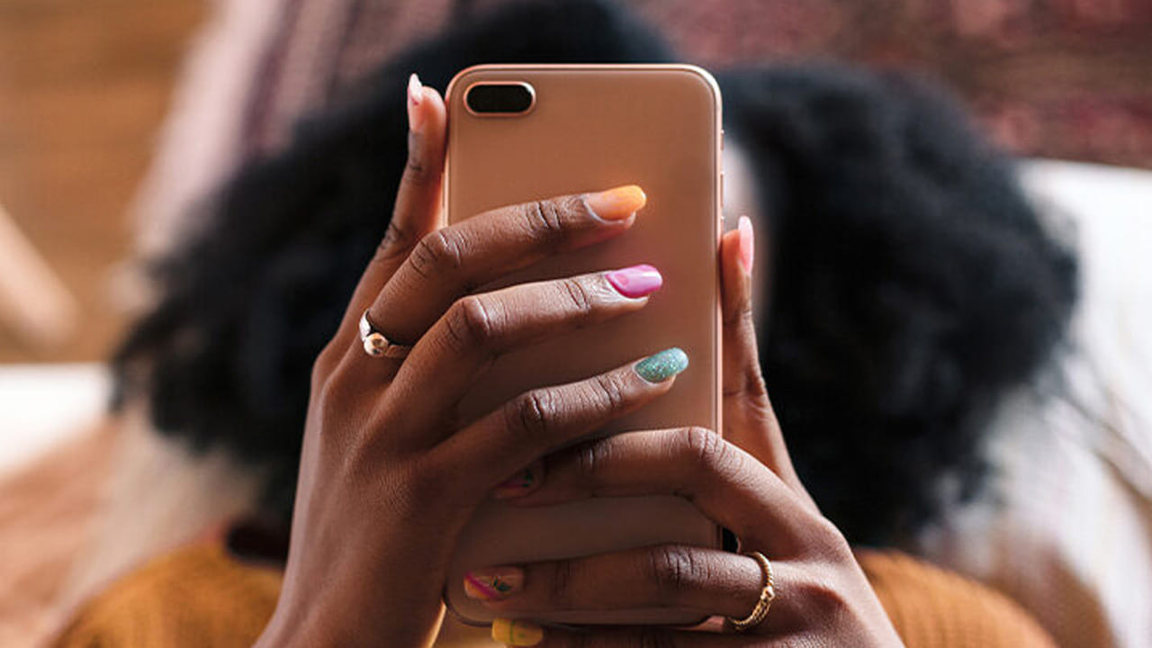 Smartphone vision syndrome: స్మార్ట్ ఫోన్ తో కళ్లకు కష్టకాలం.. ఏకంగా ...