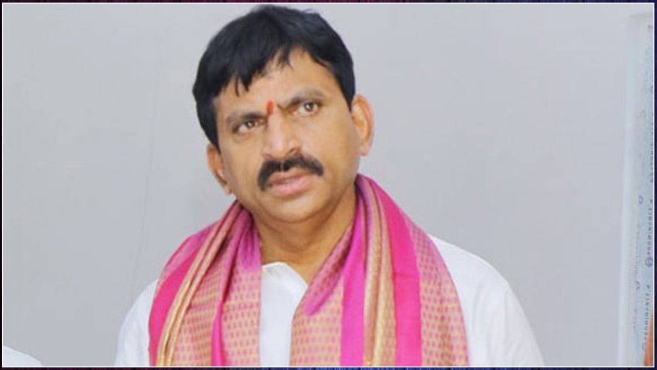 Telangana: తెలంగాణ రాజకీయాల్లో కీలక పరిణామాలు.. బీజేపీలోకి మాజీ ఎంపీ ...