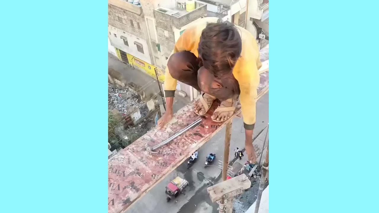 Viral: జానెడు పొట్ట కోసం ప్రాణాల‌నే ప‌ణంగా పెట్టిన కూలీ.. గుండెను ...