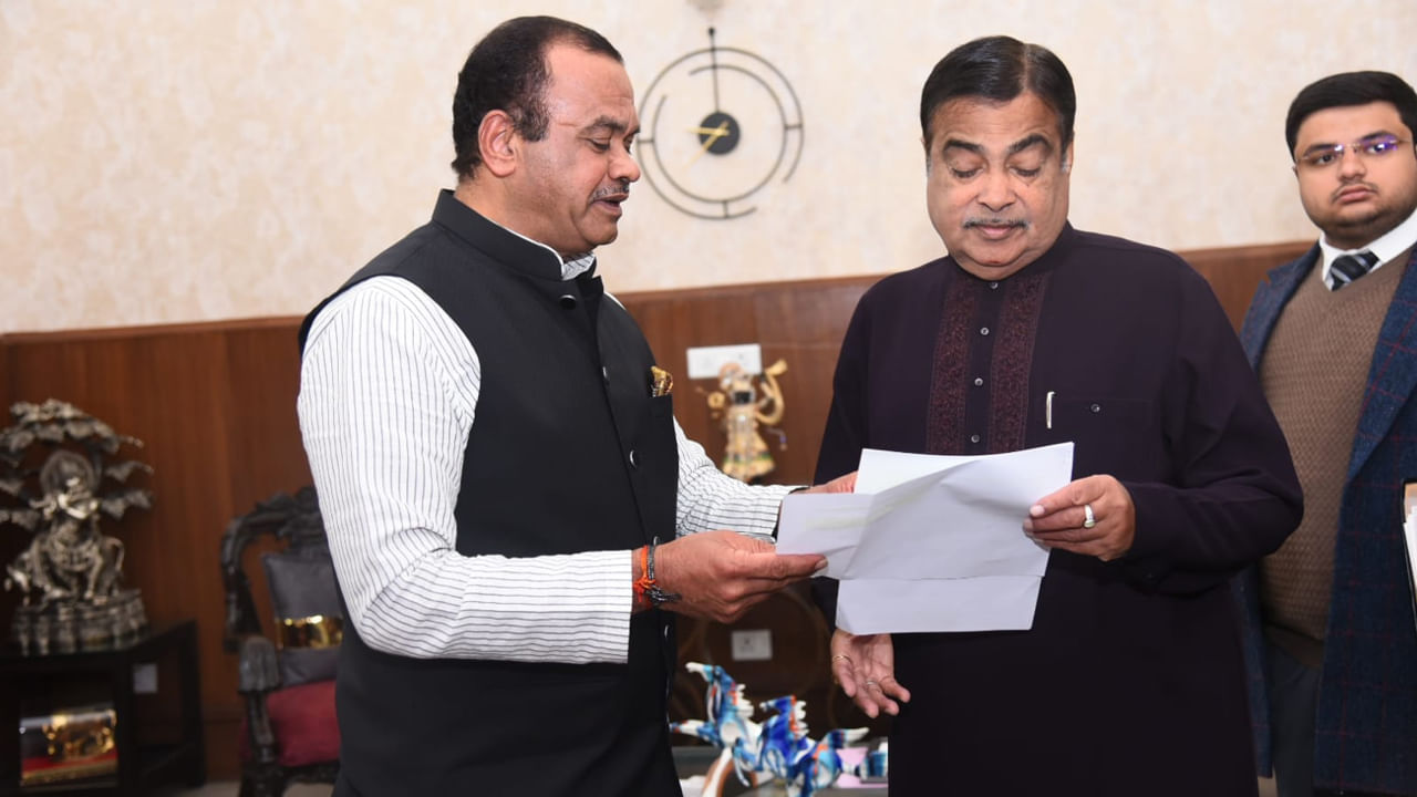 Komatireddy Venkat Reddy: కేసీఆర్ మాతో కలవక తప్పదు.. పొత్తులపై సంచలన ...