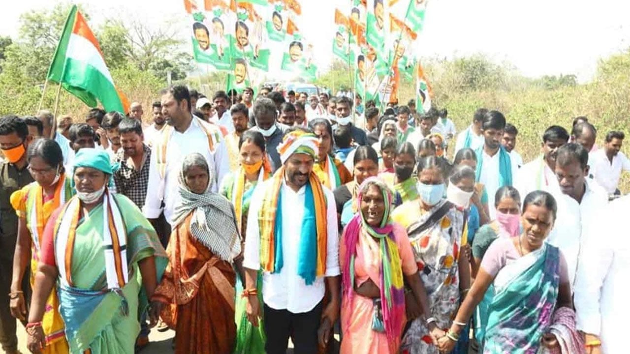 Revanth Reddy: రేవంత్ పాదయాత్ర స్టార్ట్.. అధికారంలోకి రావడమే లక్ష్యం ...