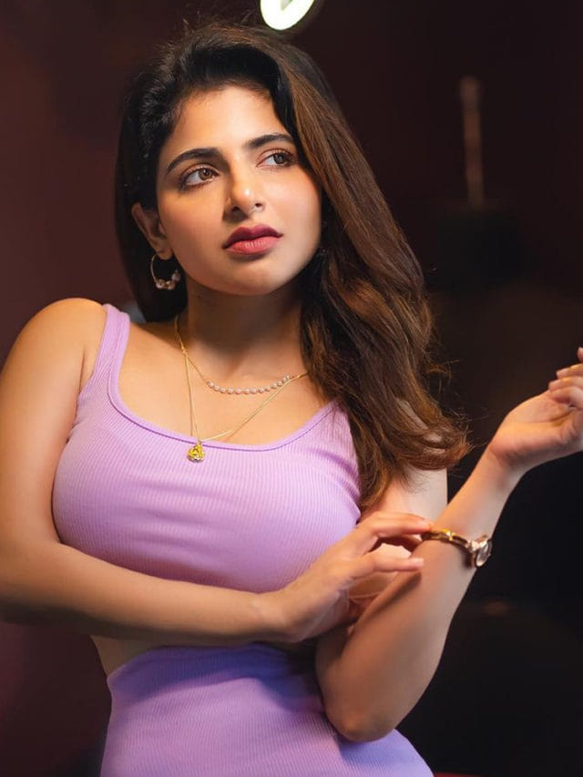 అందాలతో మతిగొడుతోన్న ఐశ్వర్య మీనన్ – TV9 Telugu