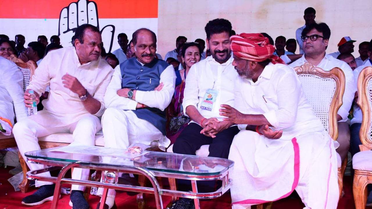Congress: టీకాంగ్రెస్‌లో ఏం జరుగుతోంది..? జడ్చర్ల సభలో ఆసక్తికరణ ...