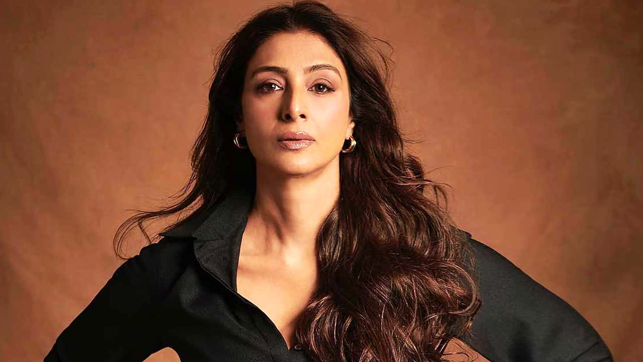 Tabu: ఓయబ్బో ..50లోనూ అదే జోరు.. హాట్ ఫొటోలతో హీటు పెంచేసిన టబు ...