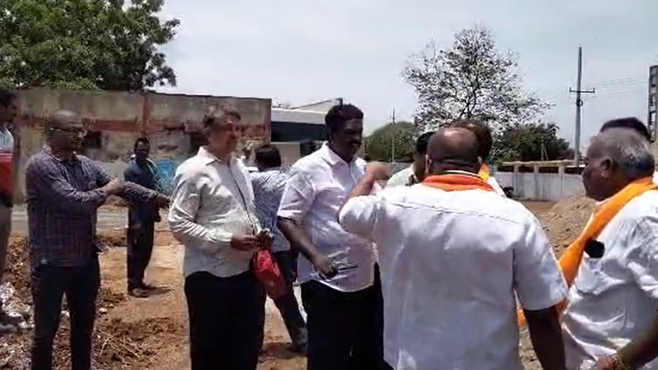 Mangalagiri: ప్రభుత్వ స్థలంలో క్రైస్తవ బాప్టిజం ఘాట్‌ .. అడ్డుకున్న ...