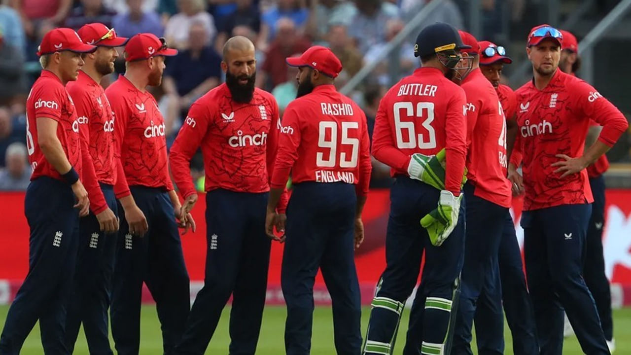 England: ఇంగ్లండ్ జట్టుకు భారీ షాక్.. రిటైర్మెంట్ ప్రకటించిన స్టార్ ... England: ఇంగ్లండ్ జట్టుకు భారీ షాక్.. రిటైర్మెంట్ ప్రకటించిన స్టార్ ...