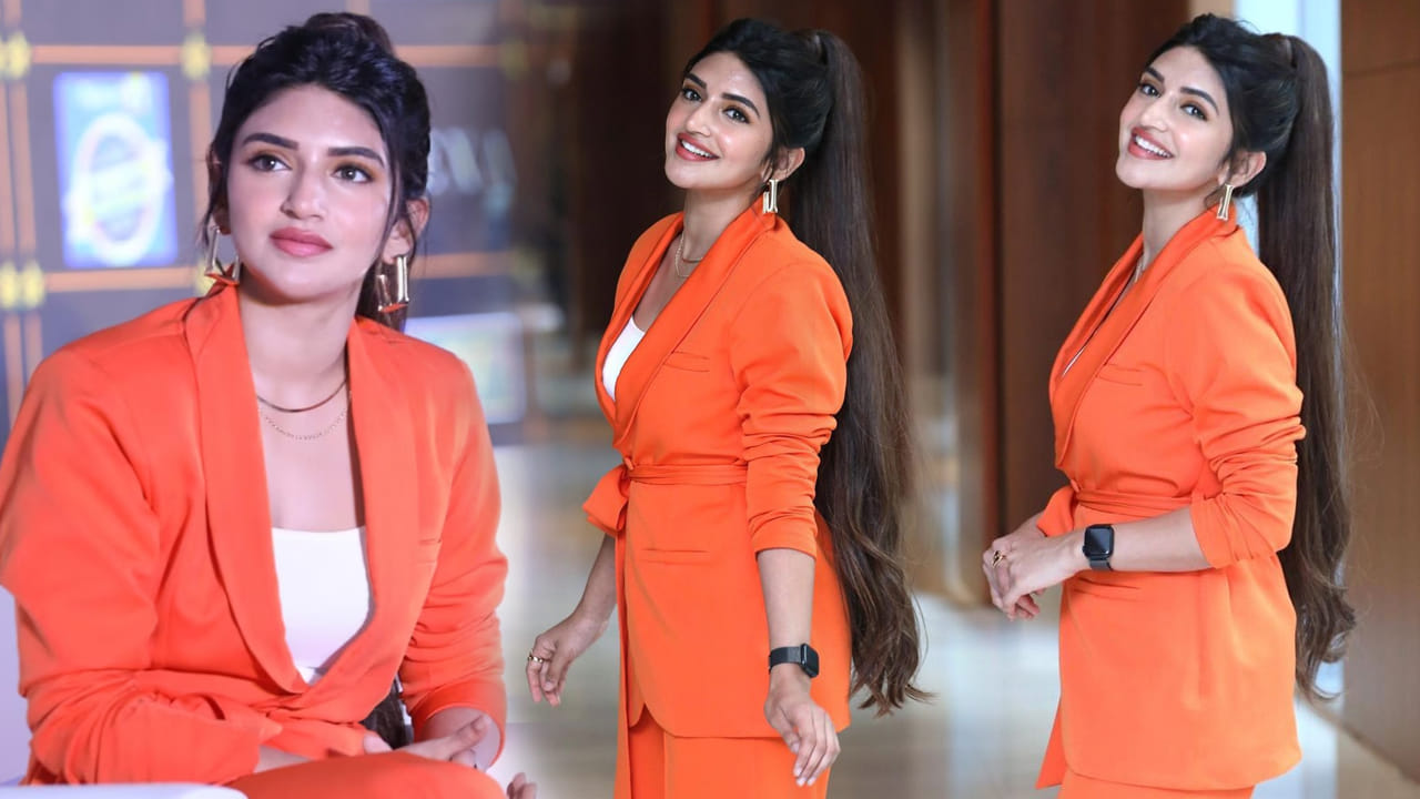 Sreeleela: క్రేజ్‌తో పాటు రెమ్యూనరేషన్ కూడా హైక్.. ట్రెండింగ్ లో కేజ్రీ ...