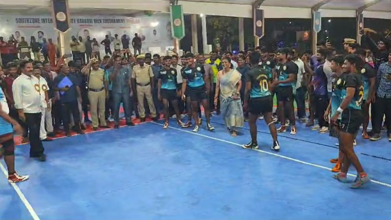 Minister Roja: కబడ్డీ ఆడి సందడి చేసిన మంత్రి రోజా.. వీడియో వైరల్ ...