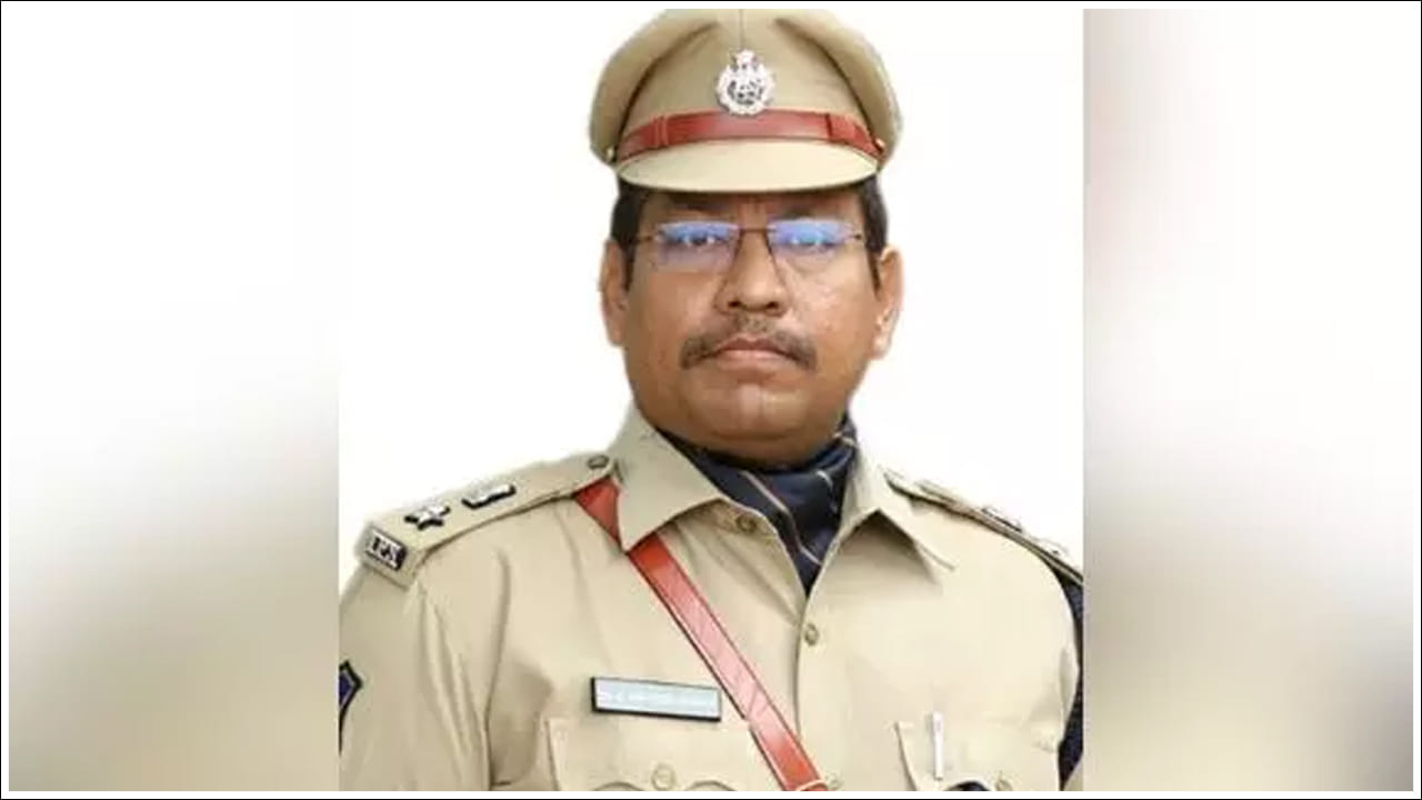తెలంగాణలో సంచలనంగా మారిన మాజీ IAS, ప్రస్తుత IPSల మధ్య వివాదం.. ఇద్దరి ...