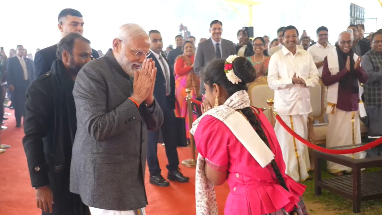 PM Modi: పొంగల్ వేడుకల్లో యువతి పాటకు ఫిదా అయిన ప్రధాని మోదీ.. ఆ తర్వాత ...