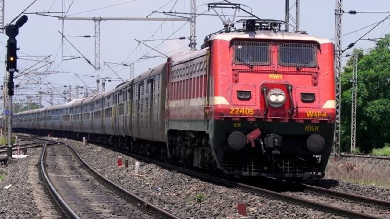 Sathupally: ఖమ్మం జిల్లా సత్తుపల్లికి తొలిసారి పాసింజర్ రైలు.. ఆనందంలో ...