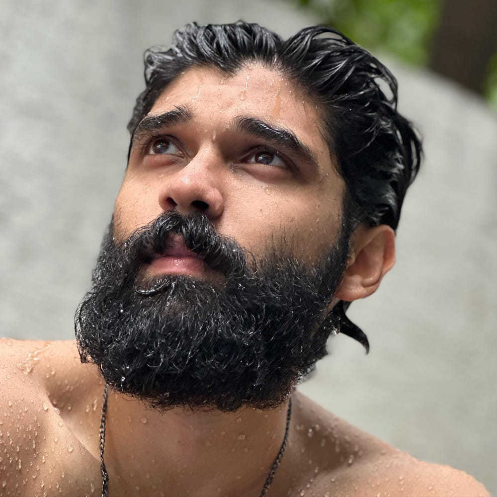 Dhruv Vikram: బ్రేక్‌ కోసం ఎదురుచూస్తున్న ధృవ్‌ విక్రమ్‌.! ఛాన్స్ కోసం జూనియర్ చియాన్‌. - Telugu ...