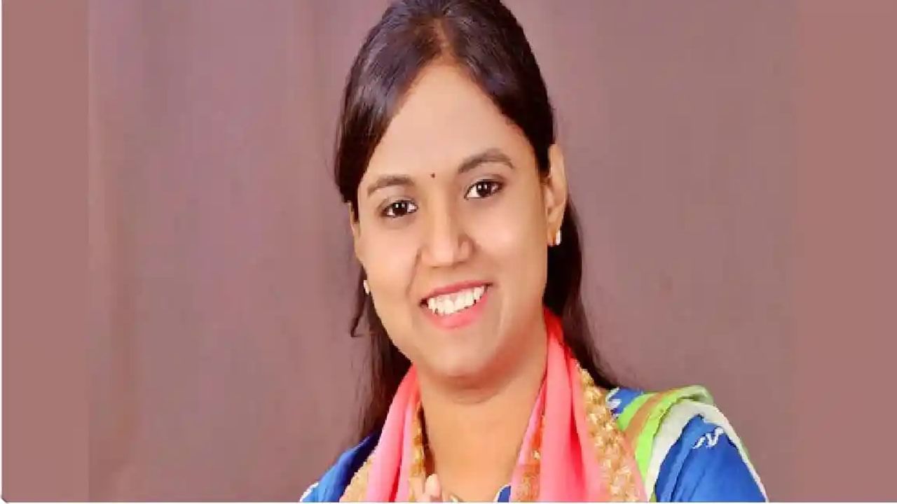 Lasya Nanditha: రోడ్డు ప్రమాదంలో BRS ఎమ్మెల్యే లాస్య నందిత మృతి ... Lasya Nanditha: రోడ్డు ప్రమాదంలో BRS ఎమ్మెల్యే లాస్య నందిత మృతి ...