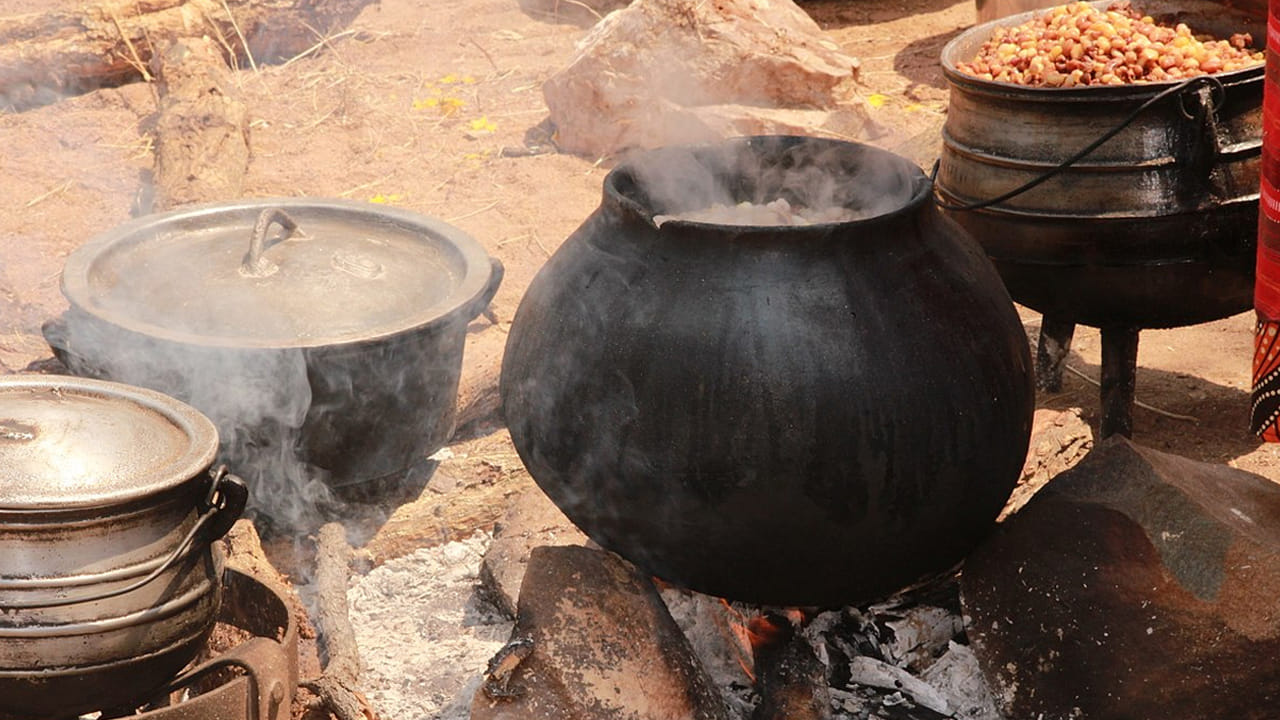 Health: మట్టి పాత్రల్లో ఫుడ్ వండుకుంటే.. ఆరోగ్యం, ఆనందం.. - Telugu News ...
