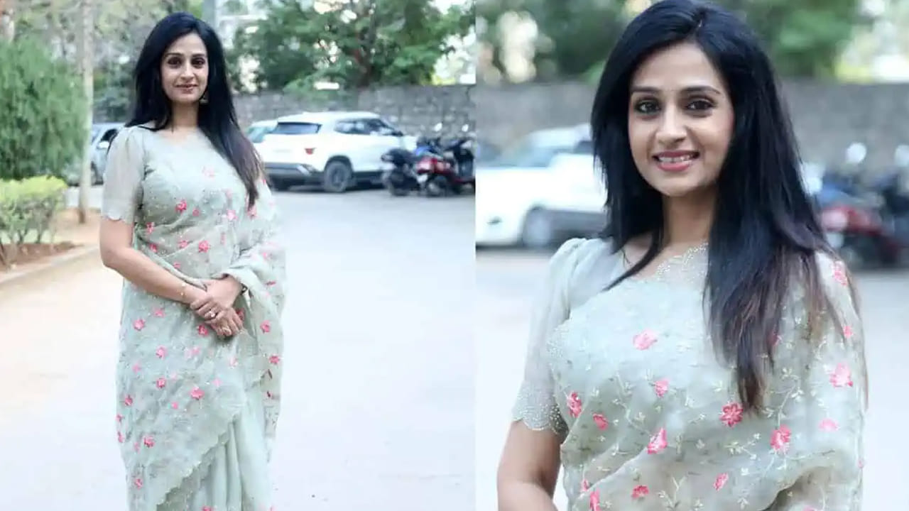 Laya: హీరోయిన్ లయ కుమార్తెను చూశారా..? అచ్చం అమ్మ అందమే వచ్చింది ...