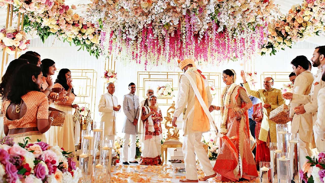Indian Wedding Industry: అంబానీల ఇంట దాదాపు రూ.2,000 కోట్ల ఖరీదైన ...