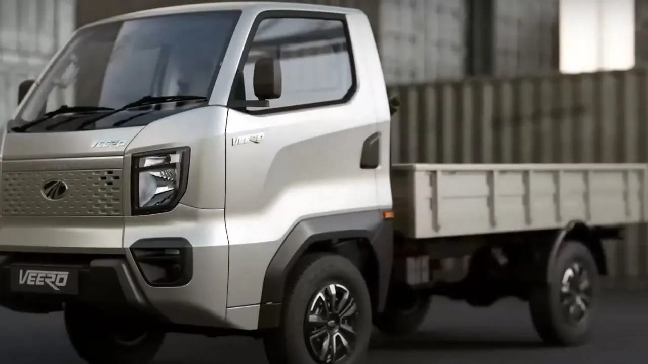 Mahindra Veero LCV: కార్లలో ఉండే ఫీచర్లతో కమర్షియల్ వాహనం.. వావ్ అనేలా ...