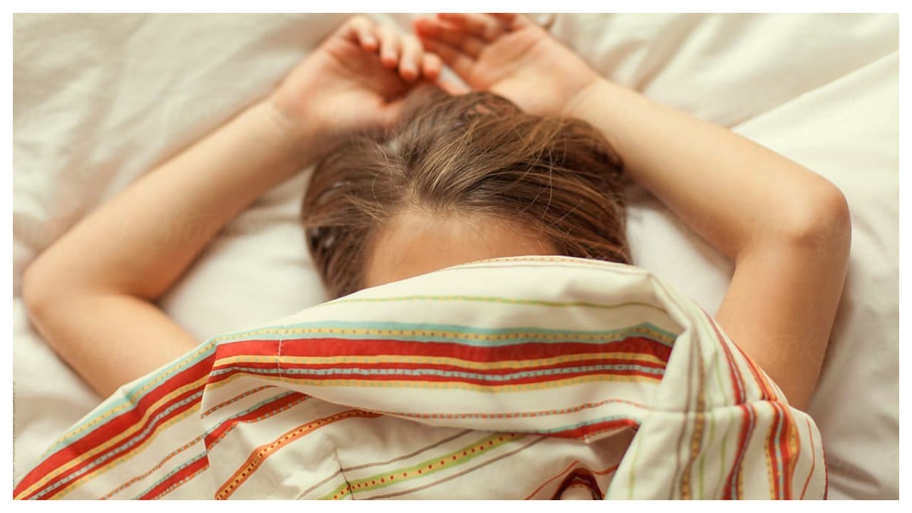 Blanket Covered Face: ముఖం నిండా దుప్పటి కప్పుకుని నిద్రపోతున్నారా ...