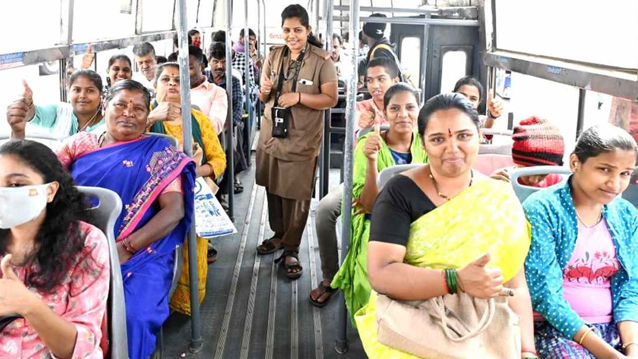 Telangana: పండుగ వేళ బస్సుల్లో మహిళలకు ఉచిత ప్రయాణం అమల్లోనే ఉంటుందా ...