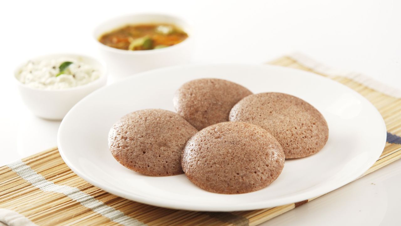 Ragi Idli Recipe: ఇంట్లోనే కాటన్‌లా మెత్తటి రాగి ఇడ్లీని ఇలా తయారు ...