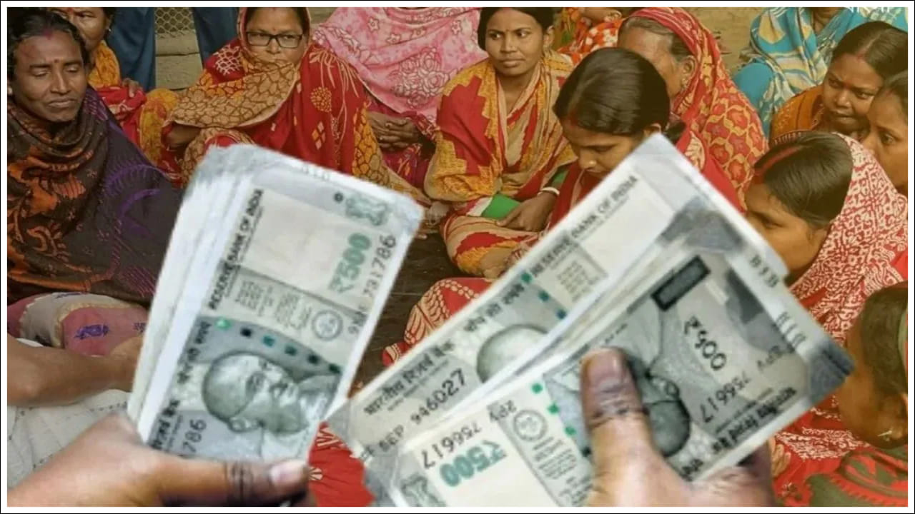 Telangana: తెలంగాణ సర్కార్‌ గుడ్‌న్యూస్‌.. మహిళల ఖాతాల్లో నెలకు రూ ...