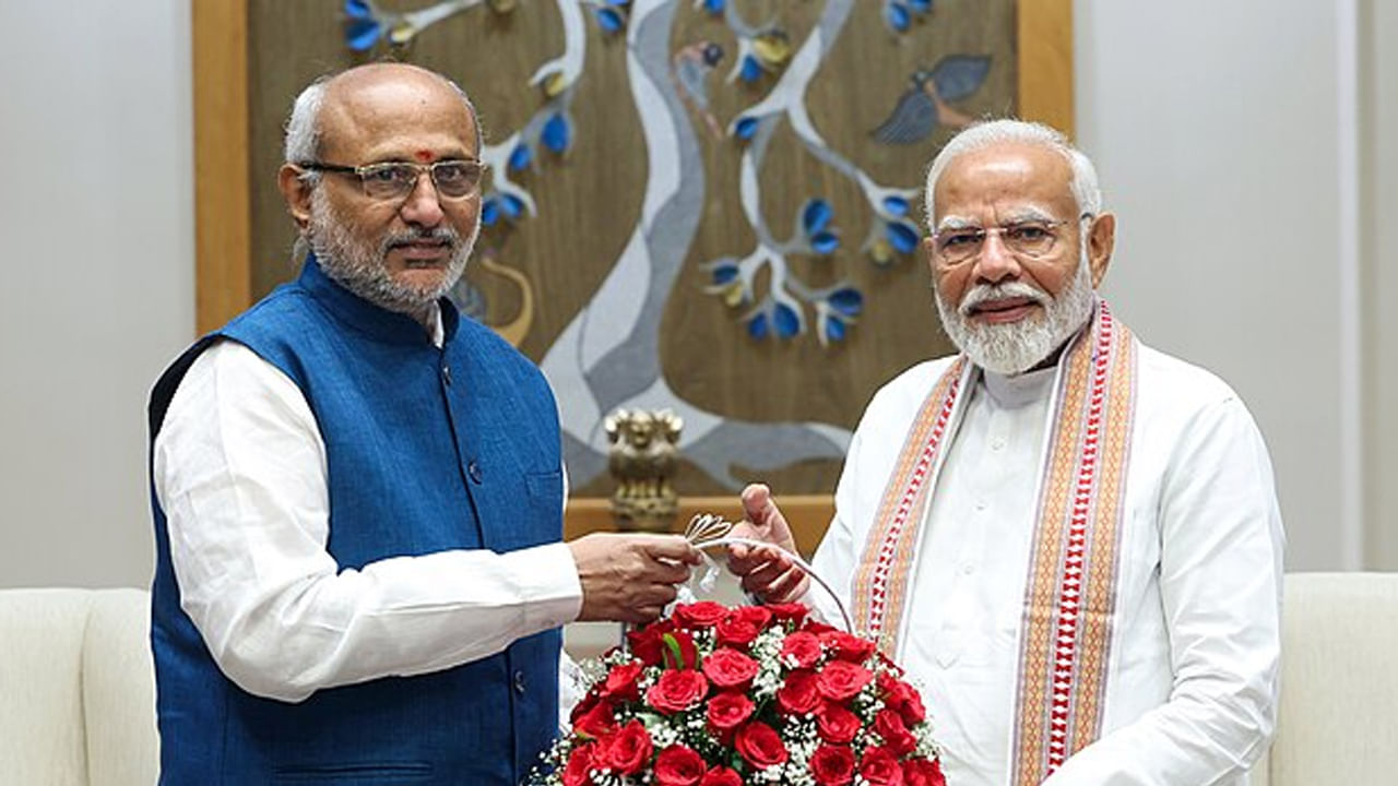 NDA's Vice President: ఎన్డీఏ ఉప రాష్ట్రపతి అభ్యర్థిగా సీపీ రాధాకృష్ణన్.. రాజకీయ నేపథ్యం ఇదే ...