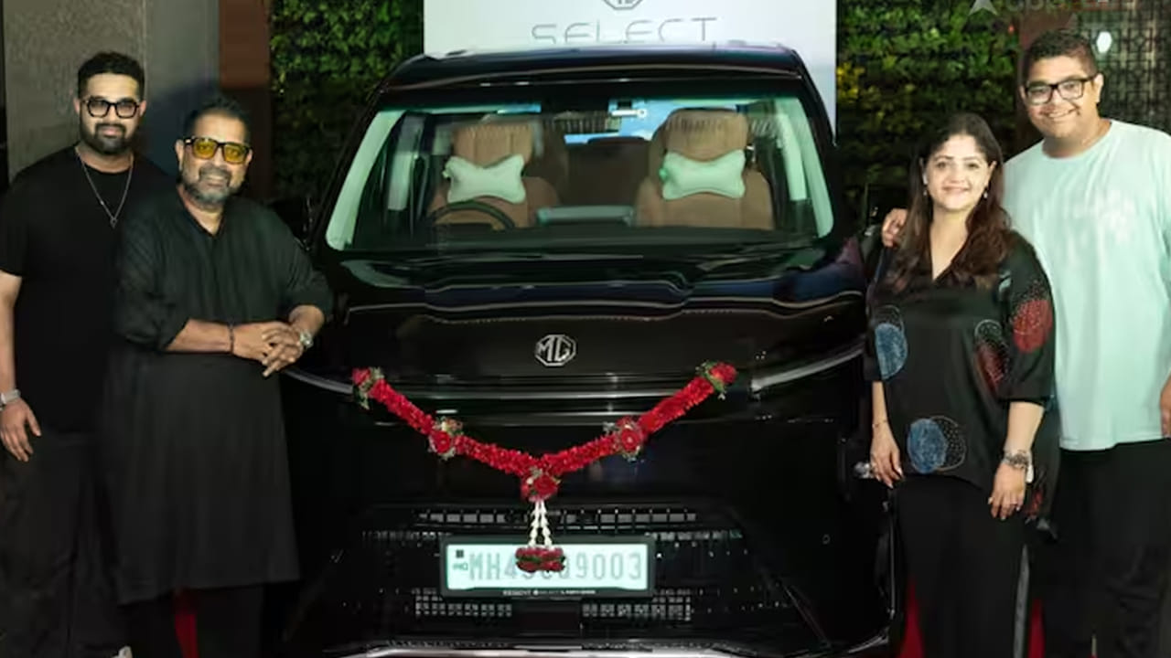 Luxury Car: ప్రముఖ సింగర్‌ లగ్జరీ ఎలక్ట్రిక్‌ కారు కొనుగోలు.. 548 కి.మీ ...