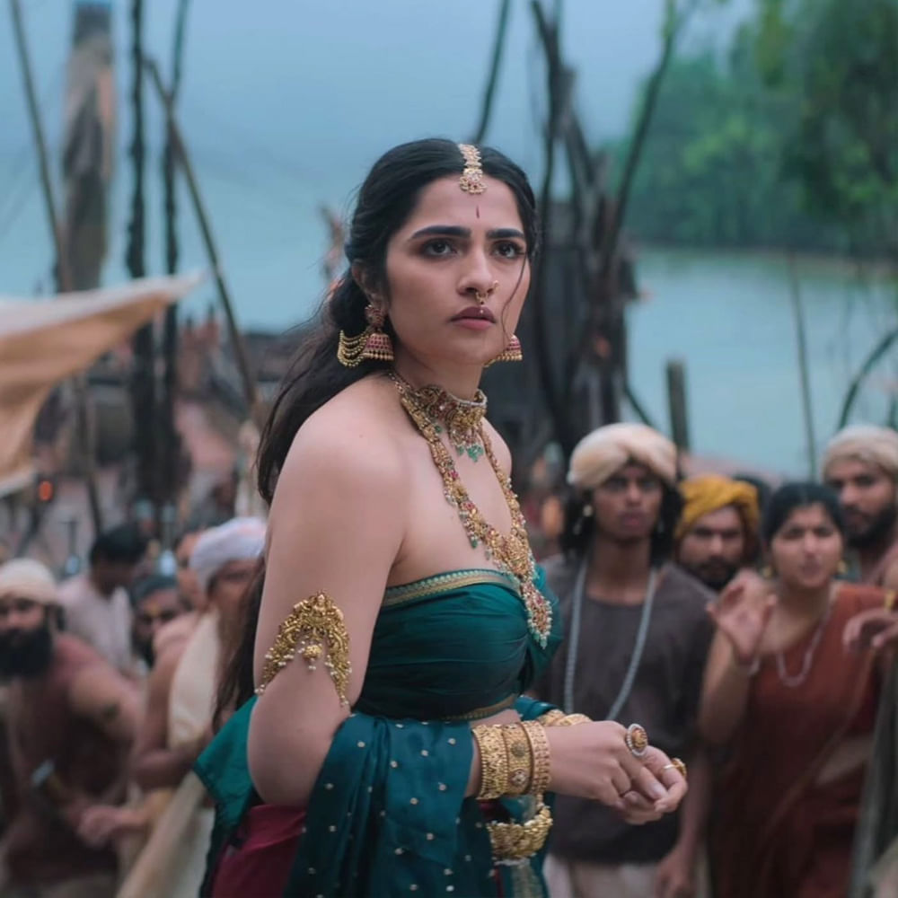 Rukmini Vasanth: అందంతో మతిపోగొడుతున్న రుక్మిణి వసంత్.. కాంతార చాప్టర్ 1 సినిమాకు ఎంత ...