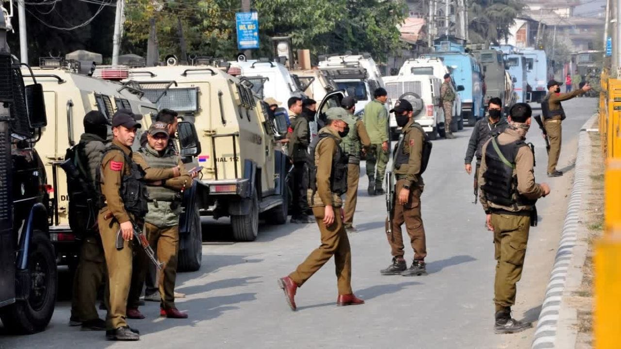 J&K Police: జమ్మూ కాశ్మీర్ పోలీసులా మజాకా.. ఆ చిన్న క్లూతో భారీ ఉగ్ర ...