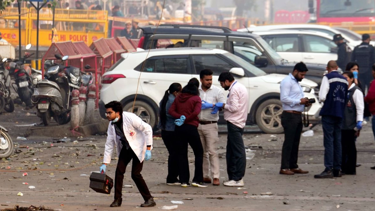 Delhi Red Fort Blast: ఢిల్లీ ఉగ్ర కుట్ర కేసులో మరో లేడీ డాక్టర్ ...