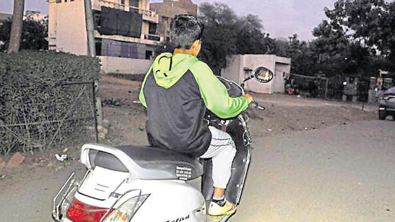 Telangana: మీ పిల్లలకు బండి ఇస్తున్నారా..? ఇది చదివితే గుండె గుభేలే ...